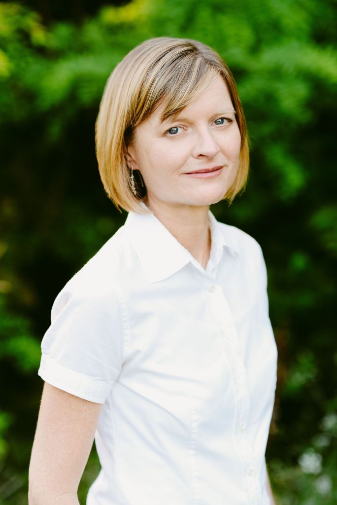 The Wardrobe's Best Dressed: Studies of Familiar Birds by Carrie Green ...