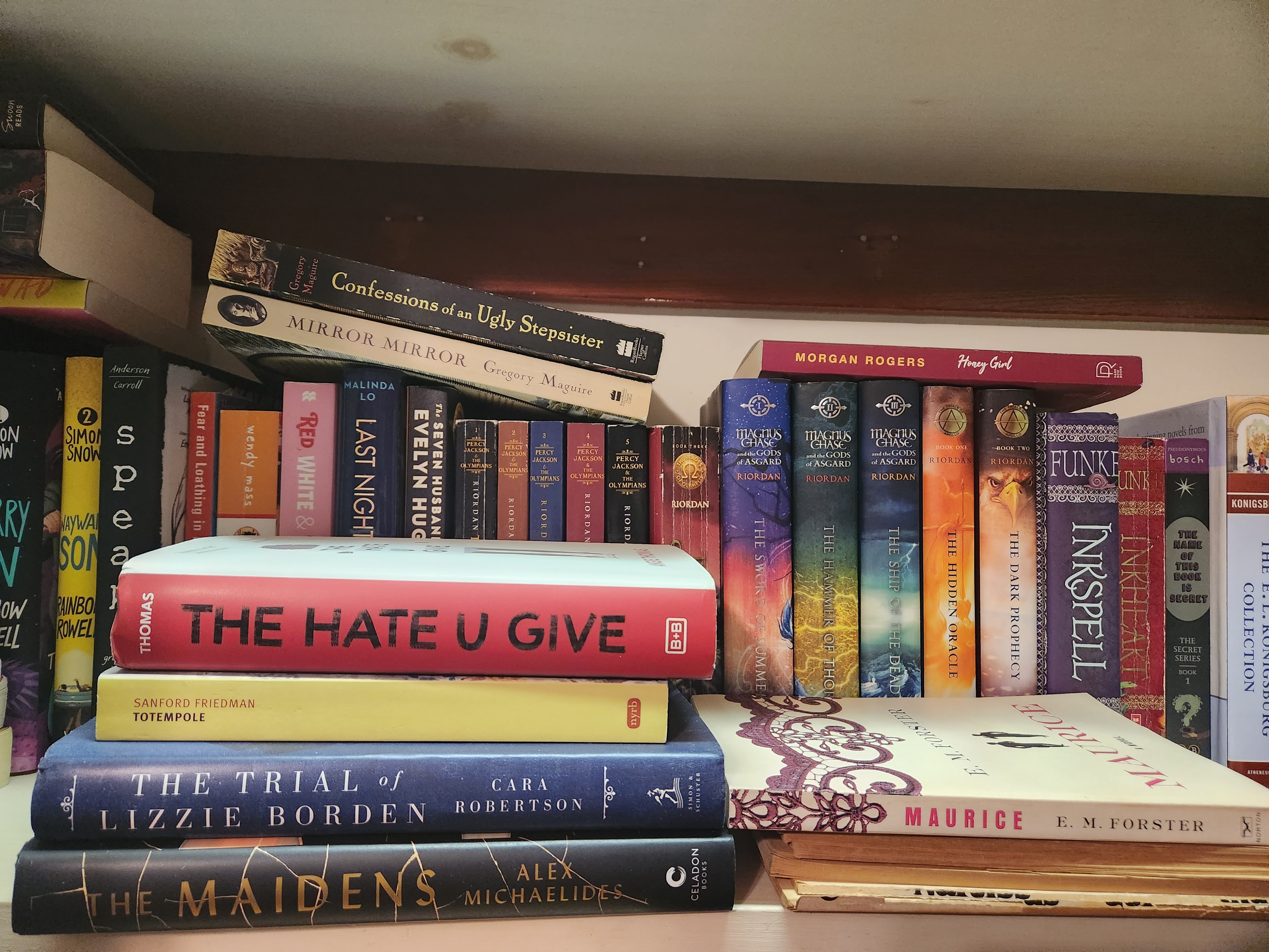 Project Bookshelf: Izzy Astuto - The Sundress Blog
